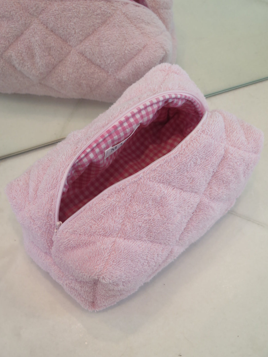 PINK TERRY CLOTH MAKE UP BAG – Maoubymarielle