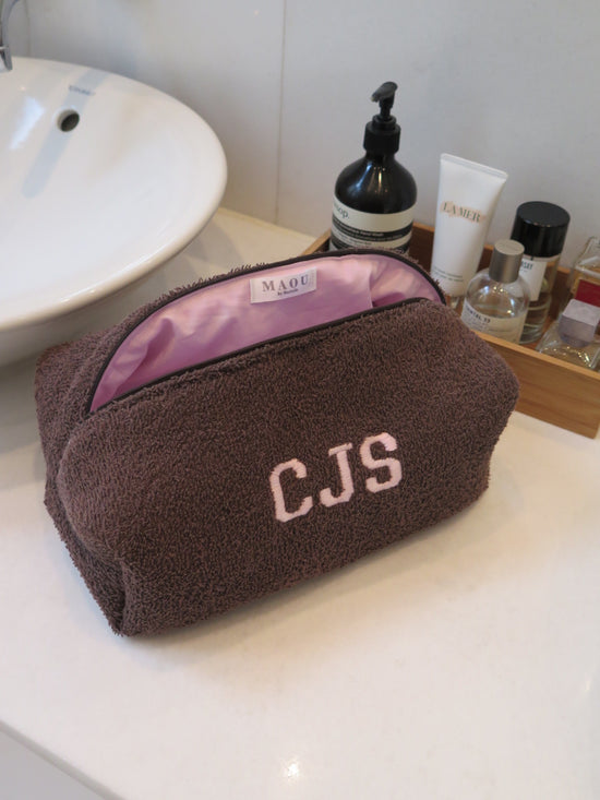 Personalized makeup bag in terry fabric – Maoubymarielle